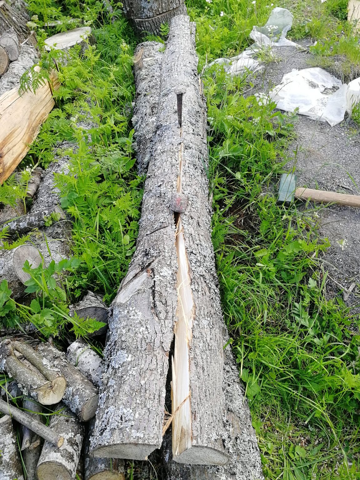 Splitting logs into staves – CroBows